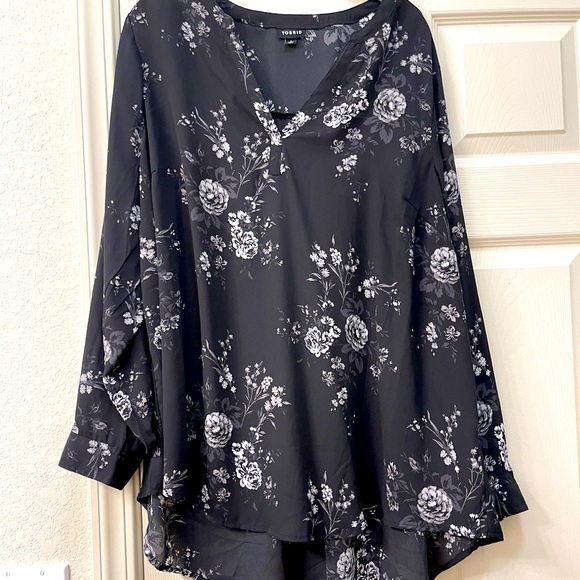 torrid | Tops | Torrid Blouse Size 2 | Poshmark